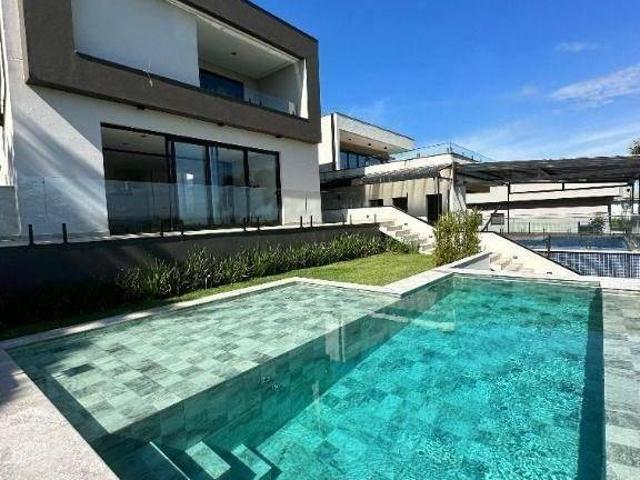 Casa com 4 dormitórios à venda, 276 m² por R$ 3.300.000,00 Condomínio Residencial Campos do Conde