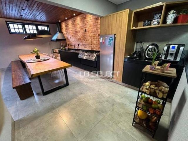 Casa com 4 dormitórios à venda, 270 m² por R$ 1.400.000,00 Buritis Uberlândia/MG