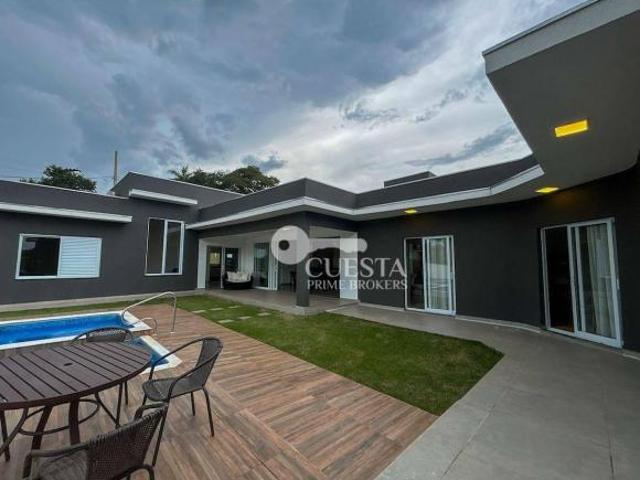 Casa com 4 dormitórios à venda, 270 m² por R$ 945.000,00 Área Rural de Porangaba Porangaba/SP