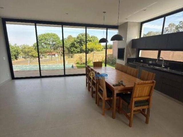 Casa com 4 dormitórios à venda, 271 m² por R$ 2.200.000,00 Jockey Park Uberaba/MG