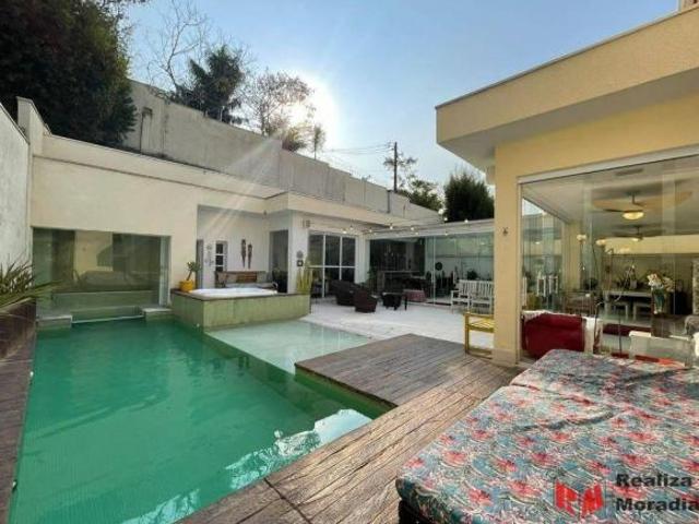 Casa com 4 Dormitórios à Venda, 289 m² por R$ 3.300.000 Granja Viana Cotia/SP