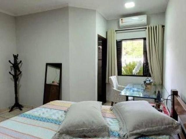 Casa com 4 dormitórios à venda, 289 m² por R$ 800.000,00 Centro Barretos/SP