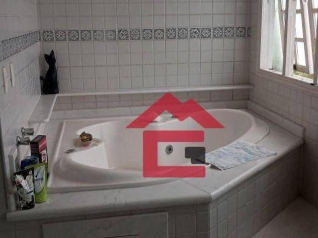 Casa com 4 dormitórios à venda, 280 m² por R$ 999.000,00 Aldeia da Serra Santana de Parnaíba/SP