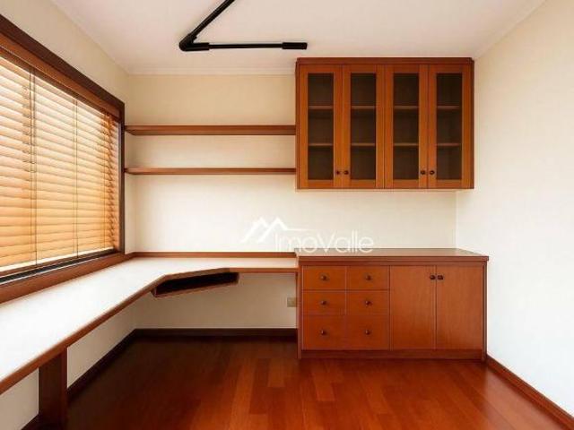 Casa com 4 dormitórios à venda, 300 m² por R$ 2.700.000,00 Jardim das Colinas São José dos Campo