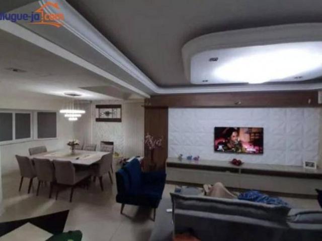 Casa com 4 dormitórios à venda, 300 m² por R$ 2.000.000,00 Villa Branca Jacareí/SP