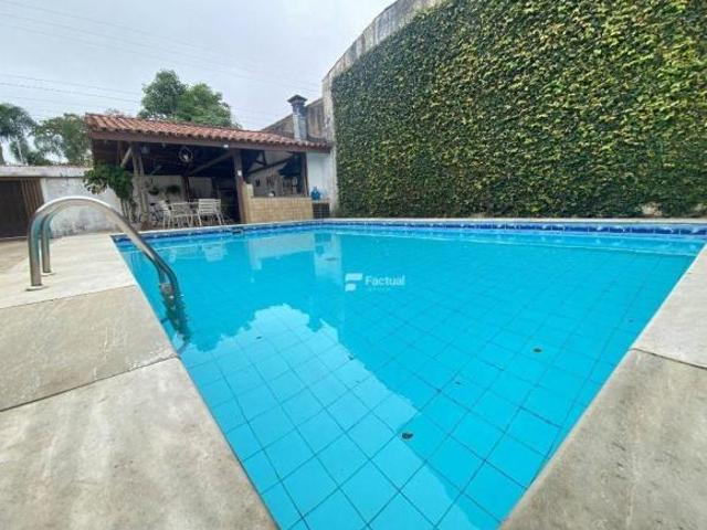 Casa com 4 dormitórios à venda, 300 m² por R$ 950.000,00 Enseada Guarujá/SP