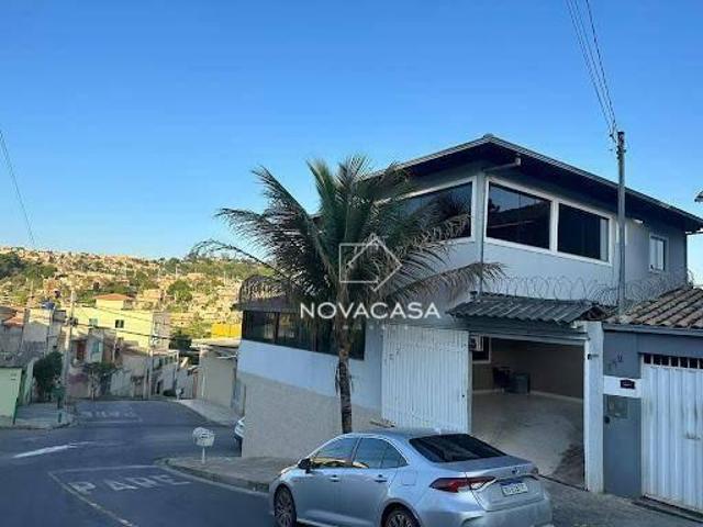 Casa com 4 dormitórios à venda, 300 m² por R$ 950.000,00 Jaqueline Belo Horizonte/MG