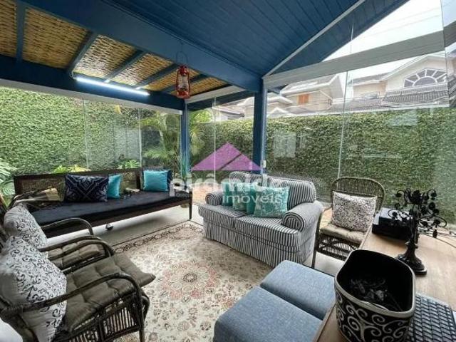 Casa com 4 dormitórios à venda, 302 m² por R$ 2.500.000,00 Urbanova São José dos Campos/SP