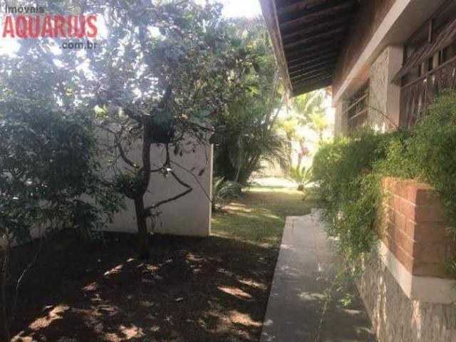 Casa com 4 dormitórios à venda, 302 m² por R$ 2.200.000,00 Jardim Esplanada São José dos Campos/