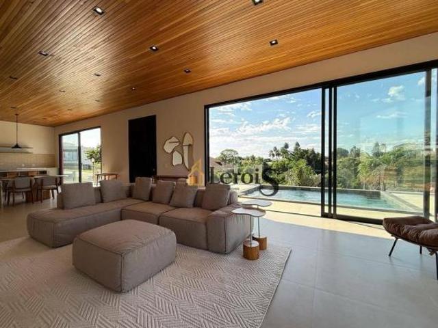 Casa com 4 dormitórios à venda, 317 m² por R$ 3.250.000,00 Condomínio Campos de Santo Antonio II