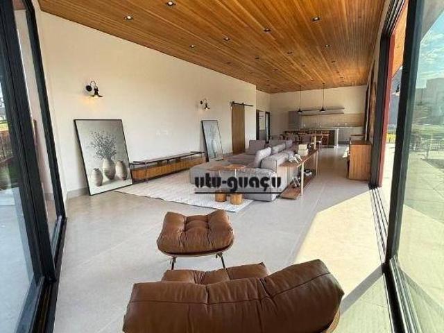 Casa com 4 dormitórios à venda, 320 m² por R$ 3.250.000,00 Condomínio Campos de Santo Antônio II