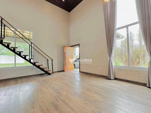 Casa com 4 dormitórios à venda, 320 m² por R$ 1.650.000,00 Condomínio Village Araçoiaba Araçoiab