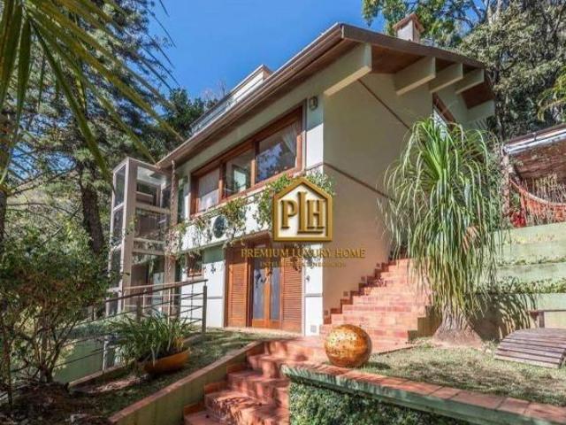 Casa com 4 dormitórios à venda, 320 m² por R$ 2.700.000,00 Condomínio Clube da Montanha Atibaia/