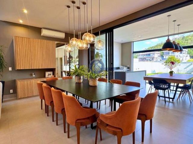 Casa com 4 dormitórios à venda, 322 m² por R$ 5.000.000,00 Gênesis 2 Santana de Parnaíba/SP