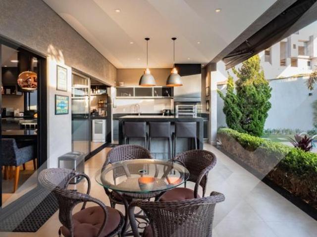 Casa com 4 dormitórios à venda, 323 m² por R$ 3.390.000,00 Aldeia da Serra Santana de Parnaíba/S