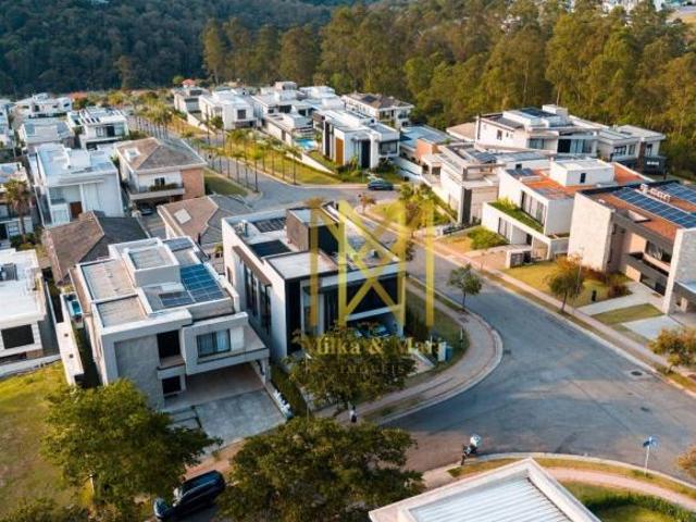 Casa com 4 dormitórios à venda, 348 m² por R$ 4.950.000,00 Residencial Itahye Santana de Parnaíb