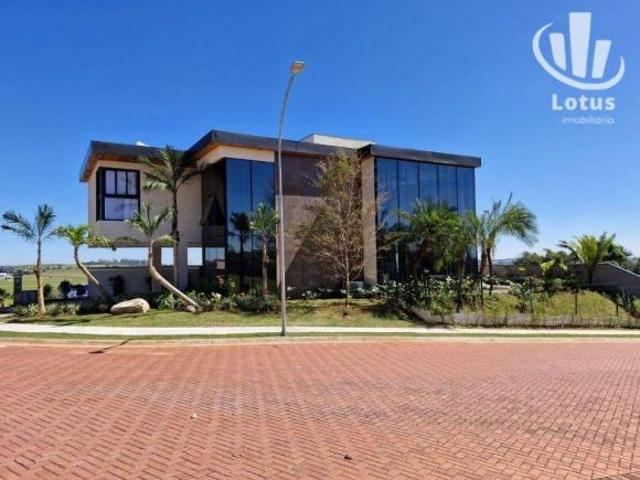 Casa com 4 dormitórios à venda, 357 m²