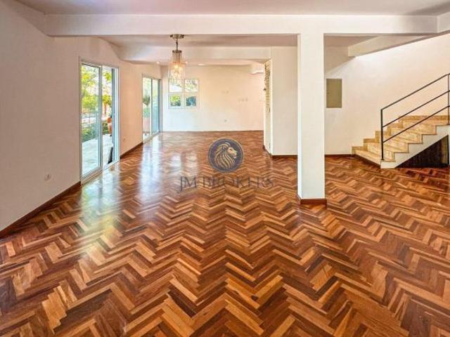Casa com 4 dormitórios à venda, 350 m² por R$ 1.990.000,00 Granja Viana – Chácara dos Lagos Cara