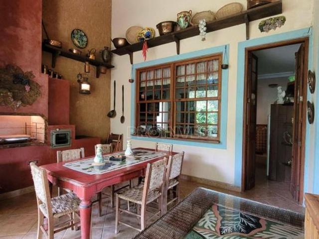 Casa com 4 dormitórios à venda, 353 m² por R$ 2.200.000,00 São Roque São Roque/SP