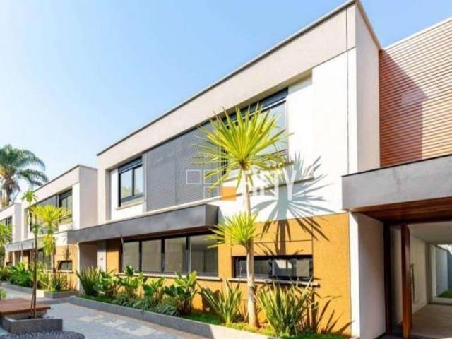 Casa com 4 dormitórios à venda 367m²
