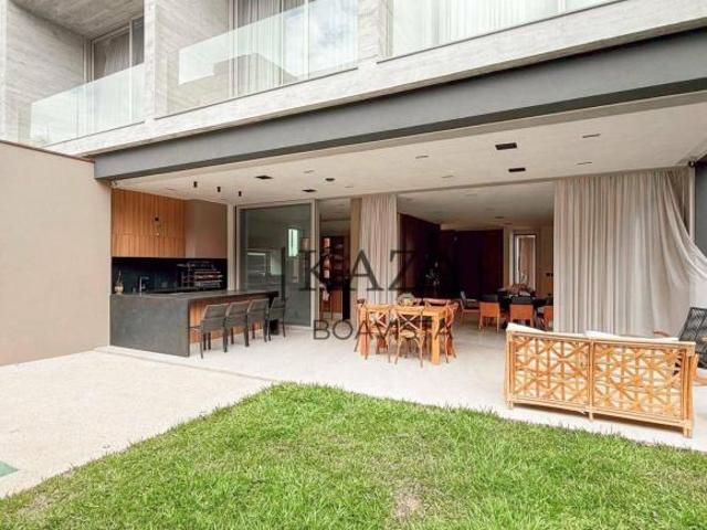 Casa com 4 dormitórios à venda, 398 m² no Condomínio Alphaville Nova Esplanada na cidade de Votorant