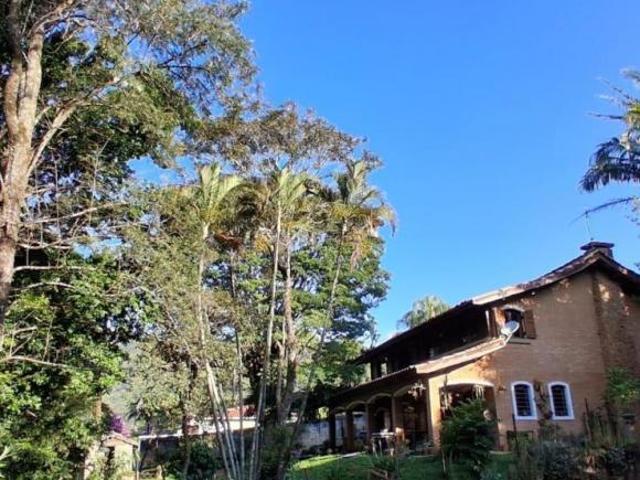 Casa com 4 dormitórios à venda, 393 m² por R$ 1.700.000,00 Retiro das Fontes Atibaia/SP