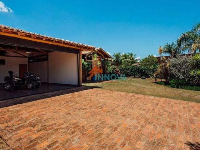 Casa com 4 dormitórios à venda, 400 m² por R$ 2.500.000,00 Condomínio Ondas Grandes Santa Maria