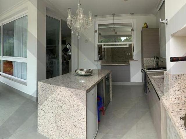 Casa com 4 dormitórios à venda, 400 m² por R$ 6.000.000,00 Tamboré Barueri/SP