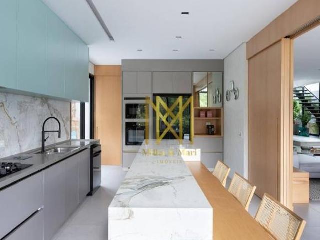 Casa com 4 dormitórios à venda, 415 m² por R$ 9.500.000,00 Tamboré Barueri/SP