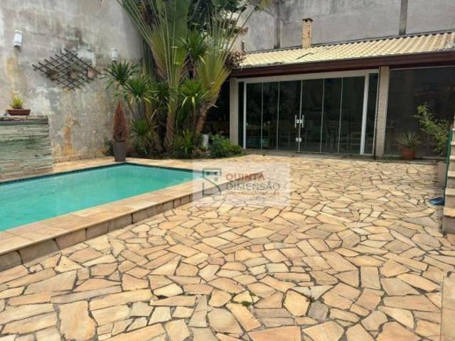 Casa com 4 dormitórios à venda, 425 m² Cruzeiro/SP