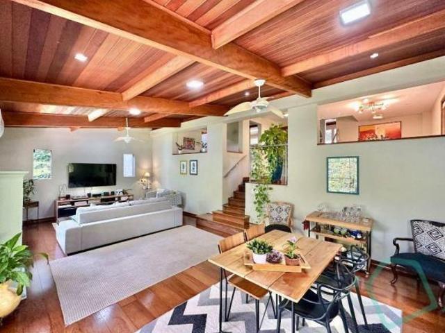 Casa com 4 dormitórios à venda, 426 m² por R$ 2.950.000 Granja Viana Cotia/SP