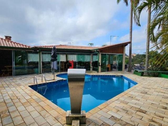 Casa com 4 dormitórios à venda, 423 m² por R$ 2.300.000,00 Granja Viana Embu das Artes/SP