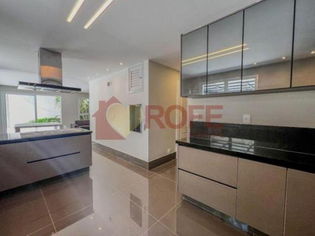 CASA EM CONDOMÍNIO FECHADO | 445m² | 4 SUÍTES | PISCINA PRIVATIVA | BROOKLIN
