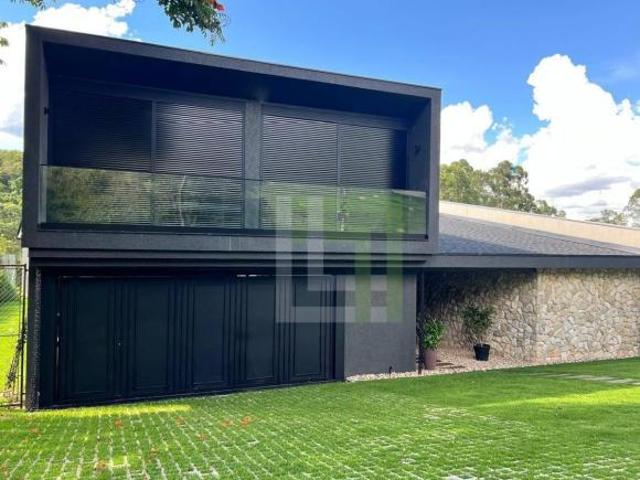 Casa com 4 dormitórios à venda, 450 m² por R$ 3.790.000,00 Condomínio Serra dos Cristais. Cajama