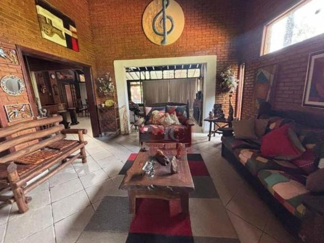 Casa com 4 dormitórios à venda, 464 m² por R$ 1.700.000,00 Monte Catine Vargem Grande Paulista/S