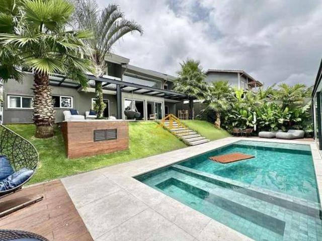 Casa com 4 dormitórios à venda, 463 m² por R$ 5.190.000,00 Granja Viana Parque das Artes Embu