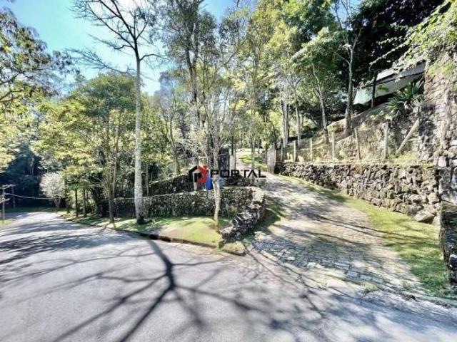 Casa com 4 dormitórios à venda, 478 m² por R$ 1.600.000,00 Granja Viana Embu das Artes/SP