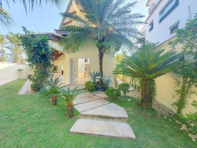 Casa com 4 dormitórios à venda, 478 m² por R$ 2.600.000,00 Enseada Guarujá/SP
