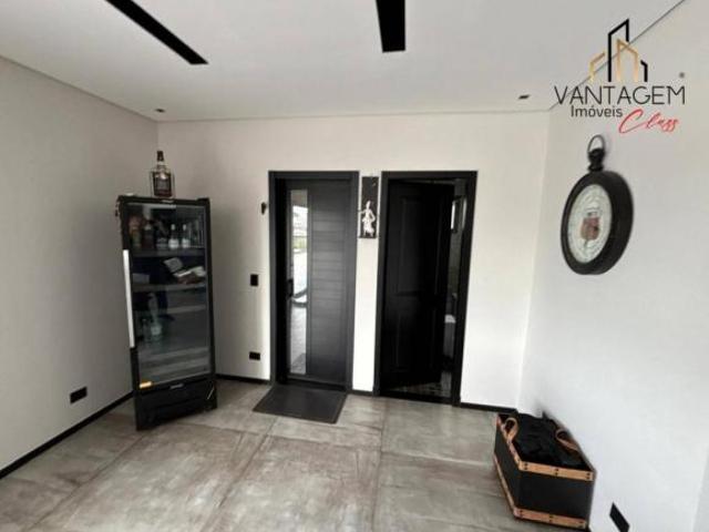 Casa com 4 dormitórios à venda, 479 m² por R$ 5.900.000,00 Santo Inácio Cur