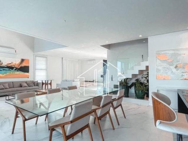 Casa com 4 dormitórios à venda, 471 m² por R$ 5.600.000,00 Urbanova São José dos Campos/SP