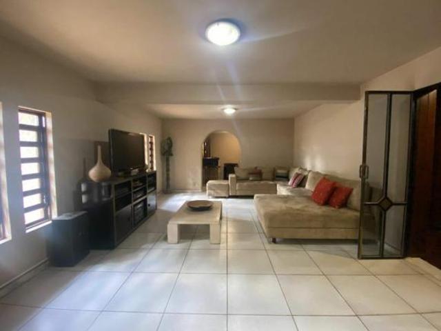 Casa com 4 dormitórios à venda, 486 m² por R$ 1.750.000,00 Santa Lúcia Belo Horizonte/MG