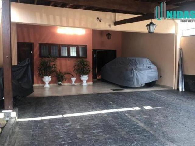 Casa com 4 dormitórios à venda, 480 m² por R$ 1.400.000,00 Centro Taubaté/SP