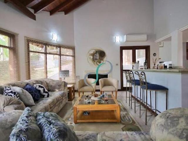 Casa com 4 dormitórios à venda, 481 m² por R$ 3.150.000,00 Condomínio Chácara Flora Valinhos/SP