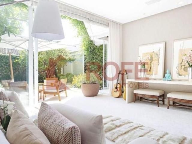 Casa com 4 dormitórios à venda, 508 m²