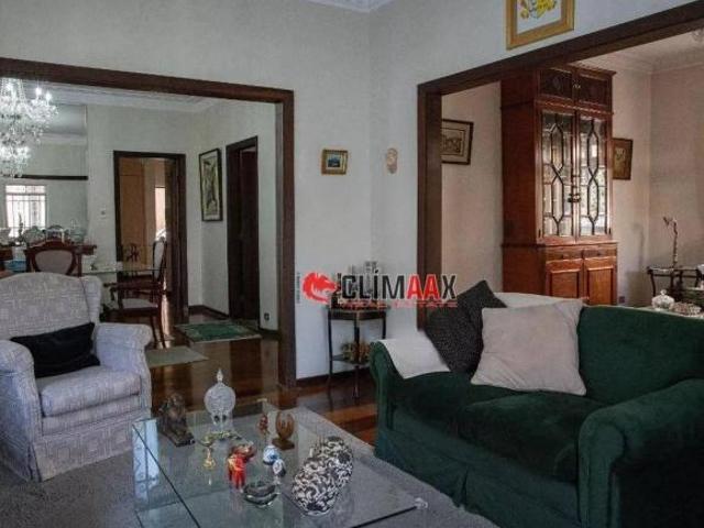 Casa em Alto da Lapa com 500m² construídos e terreno de 710m² Zona Oeste SP