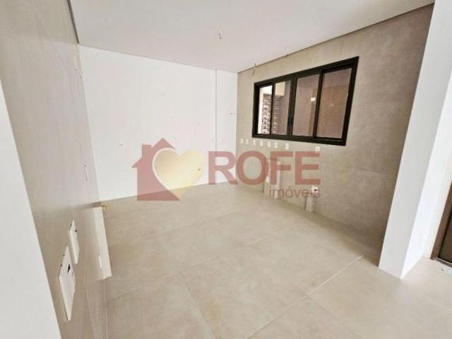 Casa com 4 dormitórios à venda, 520 m²