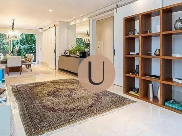 Casa com 4 dormitórios à venda, 608 m² por R$ 10.000.000,00 Tamboré Barueri/SP