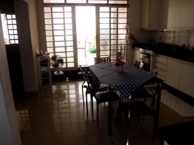 Casa com 4 dormitorios a venda, 600 m2 por R$ 700.000 Icaray Aracatuba/SP