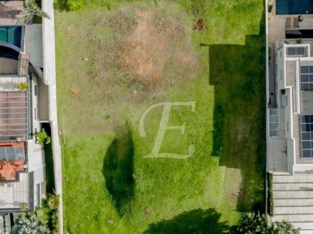 Casa com 4 dormitórios à venda, 622 m² por R$ 1.490.000,00 Tamboré Polo Empresarial Santana de P
