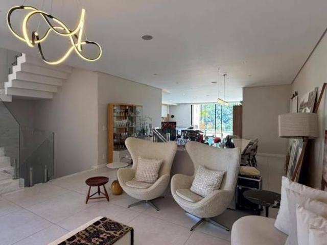 Casa com 4 dormitórios à venda, 650 m² por R$ 3.500.000,00 Condomínio Estrela Alta Juiz de Fora/